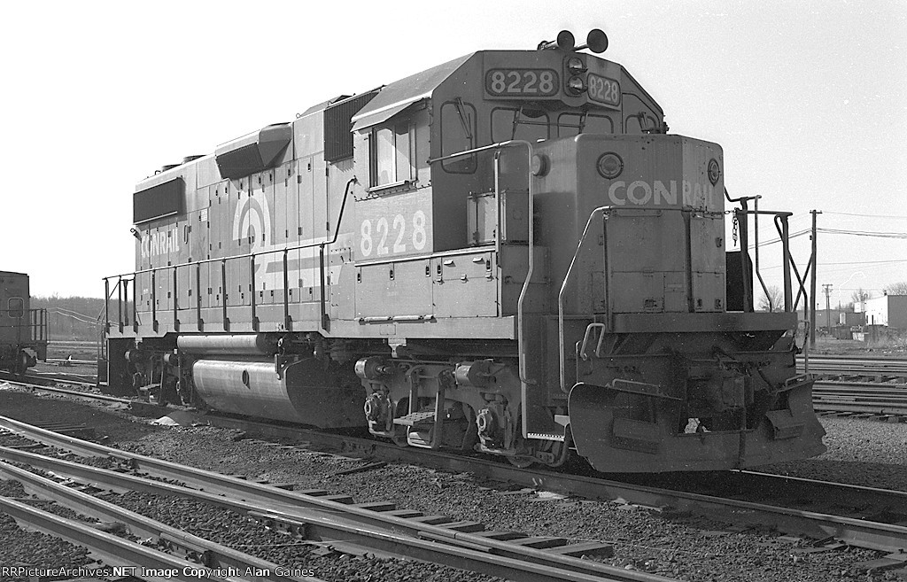 CR GP38-2 8228